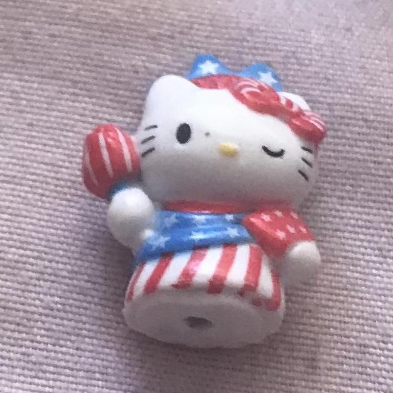 Statue of Liberty Hello Kitty Tiny... - Depop