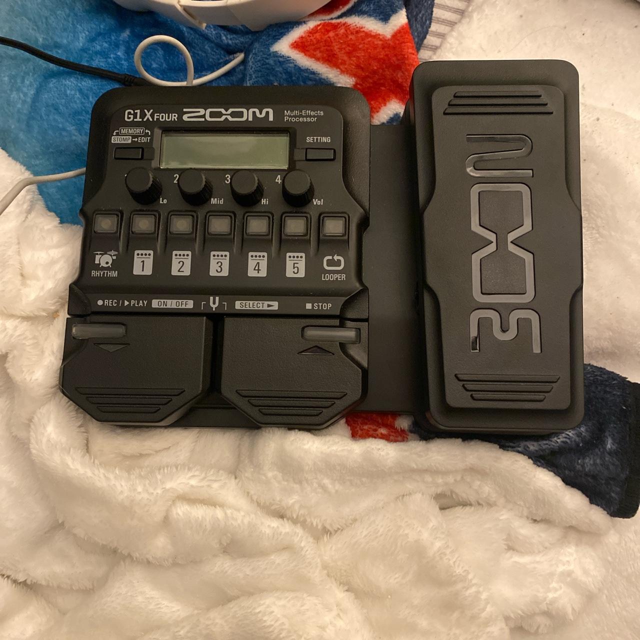 G1x four ZOOM guitar synth multi effects processor... - Depop