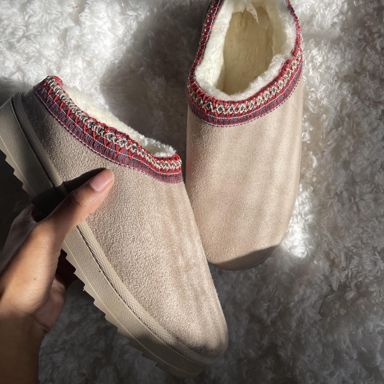 🤎 tan shoes 🤎 • these are a size 8 but run small so... | Depop