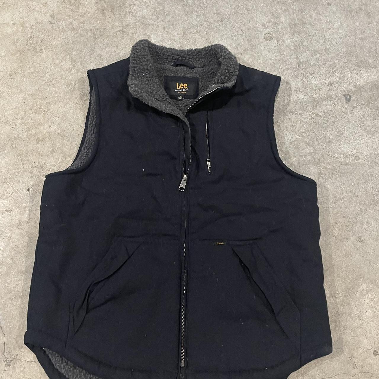 Lee Men's Black Top | Depop