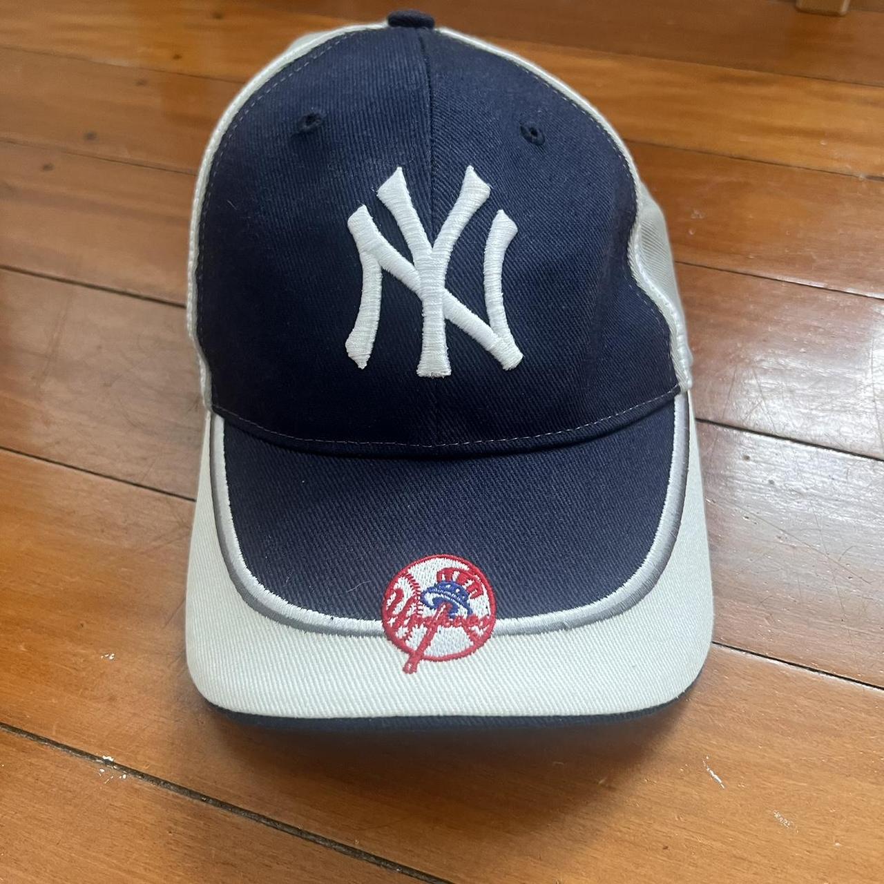Vintage Ny yankee hat Love this hats unique design... - Depop