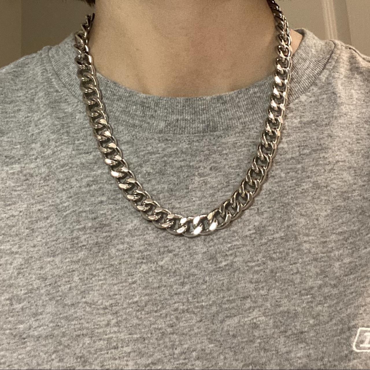 Silver chain, excellent condition 🩶 - Depop