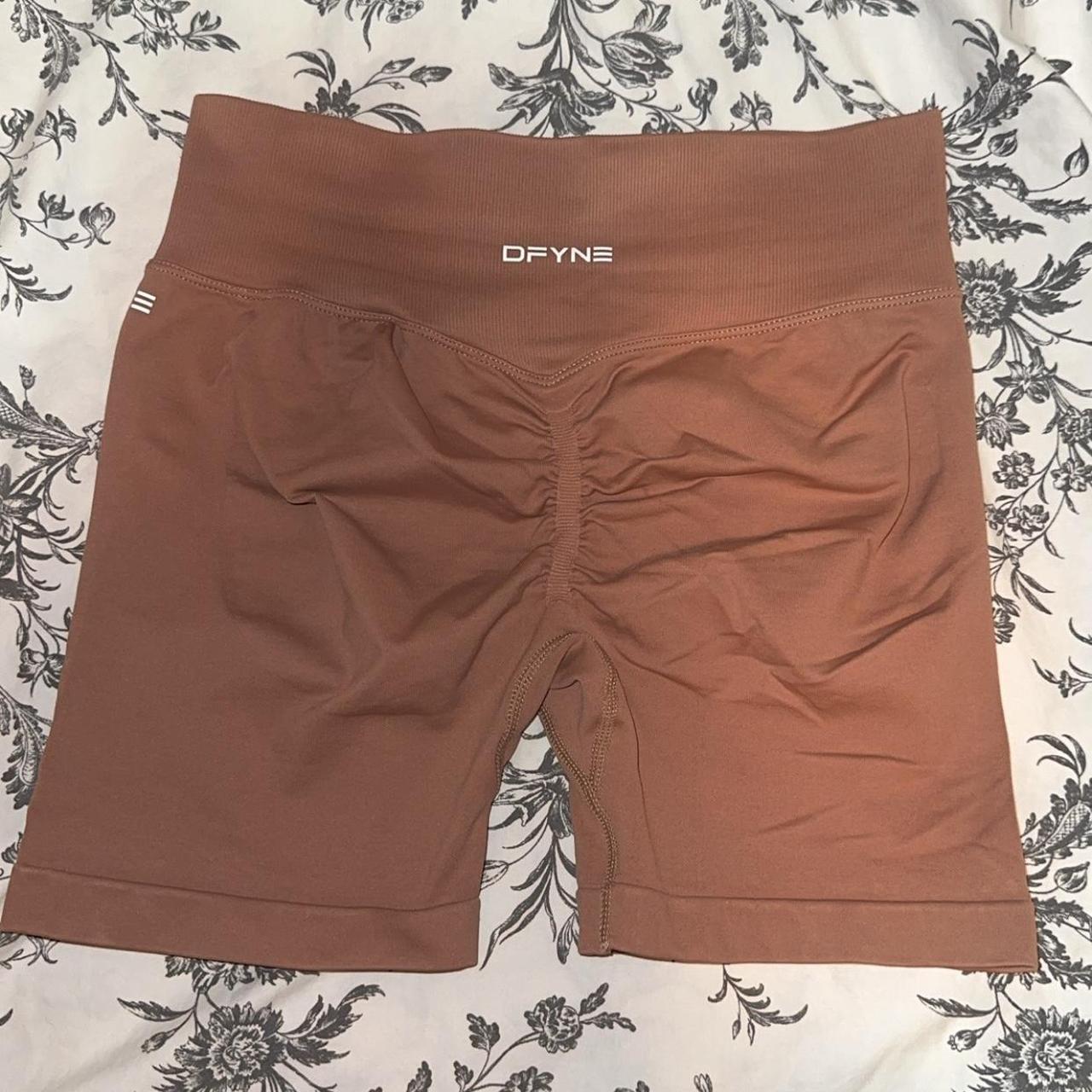 DFYNE 4.5’ dynamic shorts Colour: tawny brown #gym... - Depop