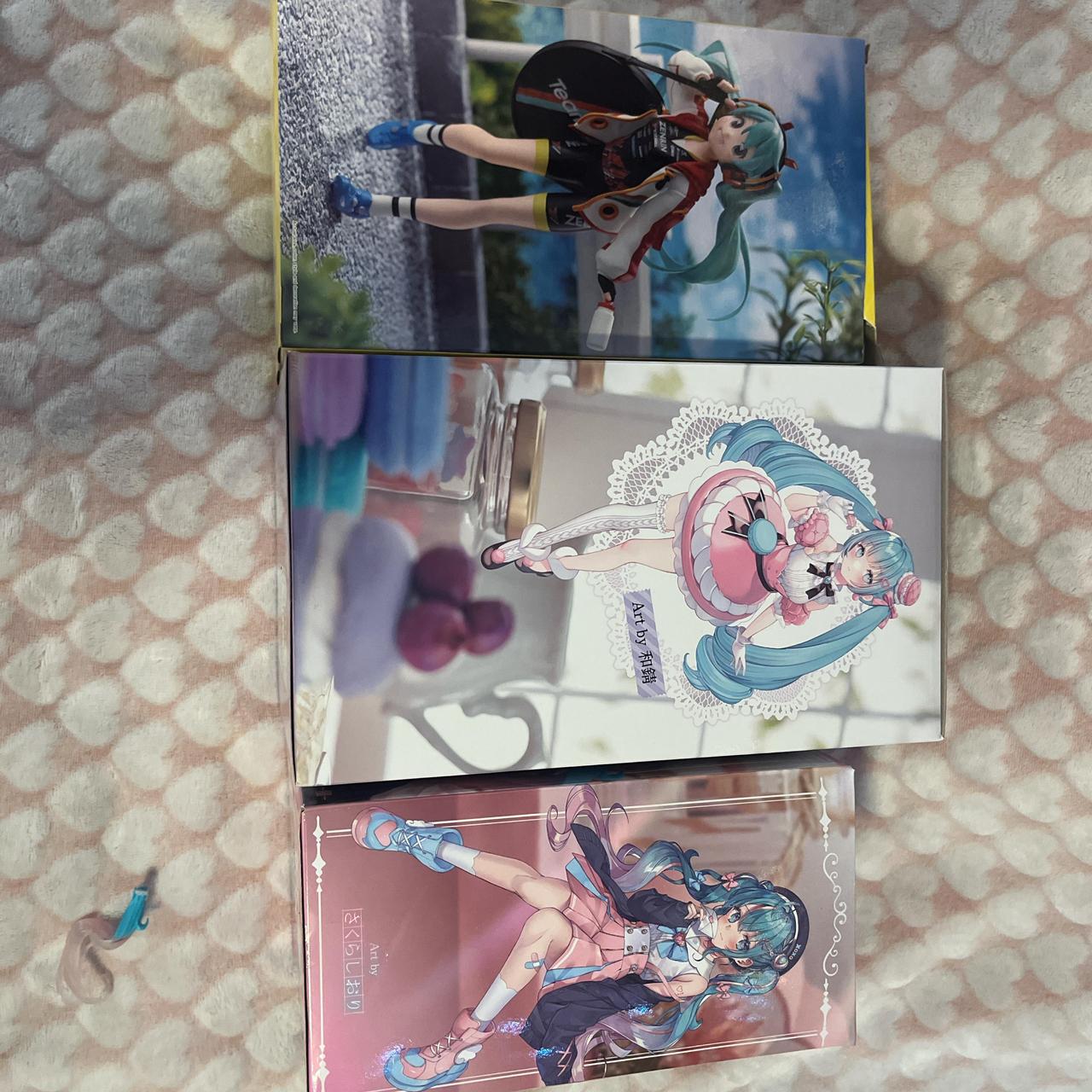 broken miku figure bundle/set Love sailor noodle... | Depop