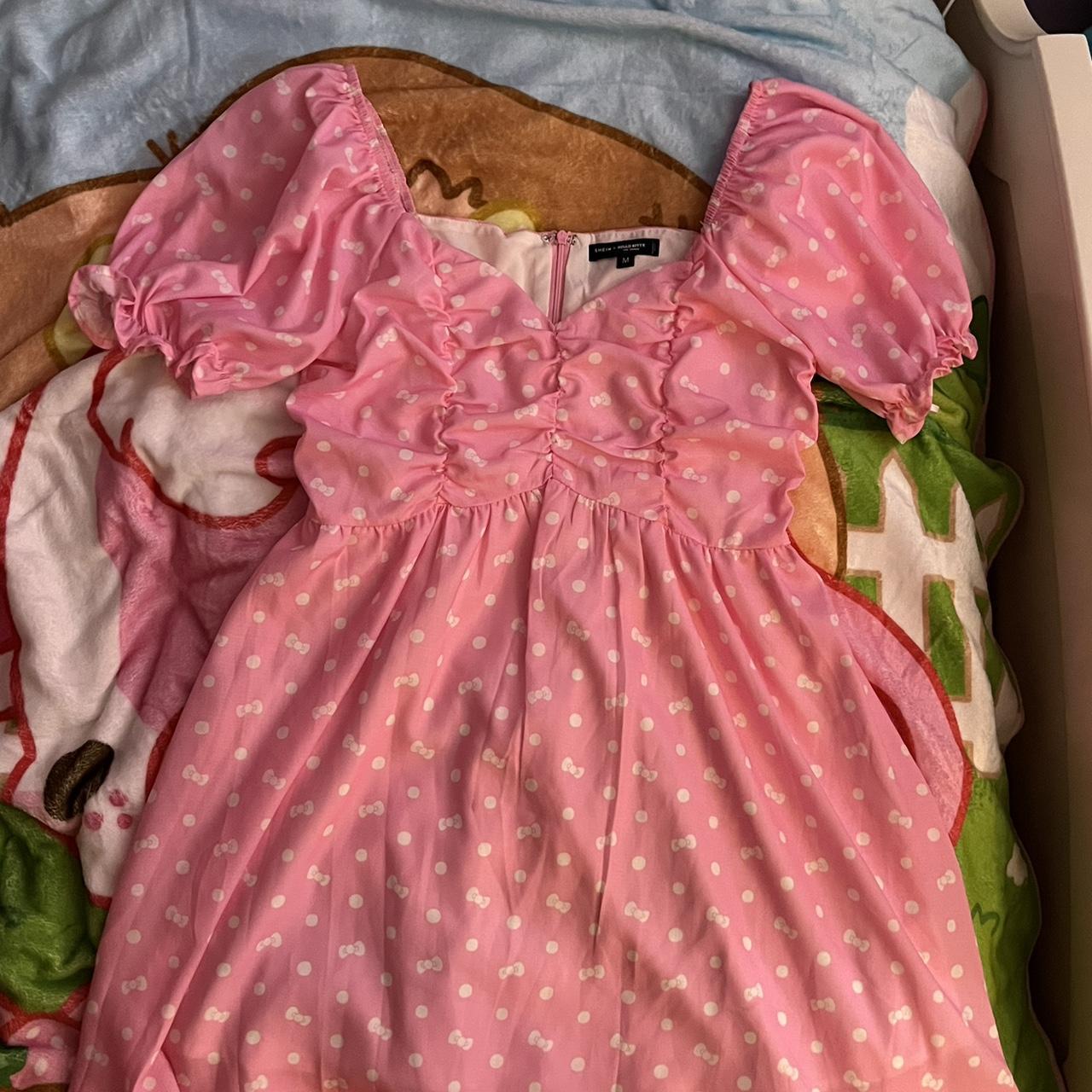 🎀 🎀 kawaii pink hello kitty dress in a size Md.... - Depop