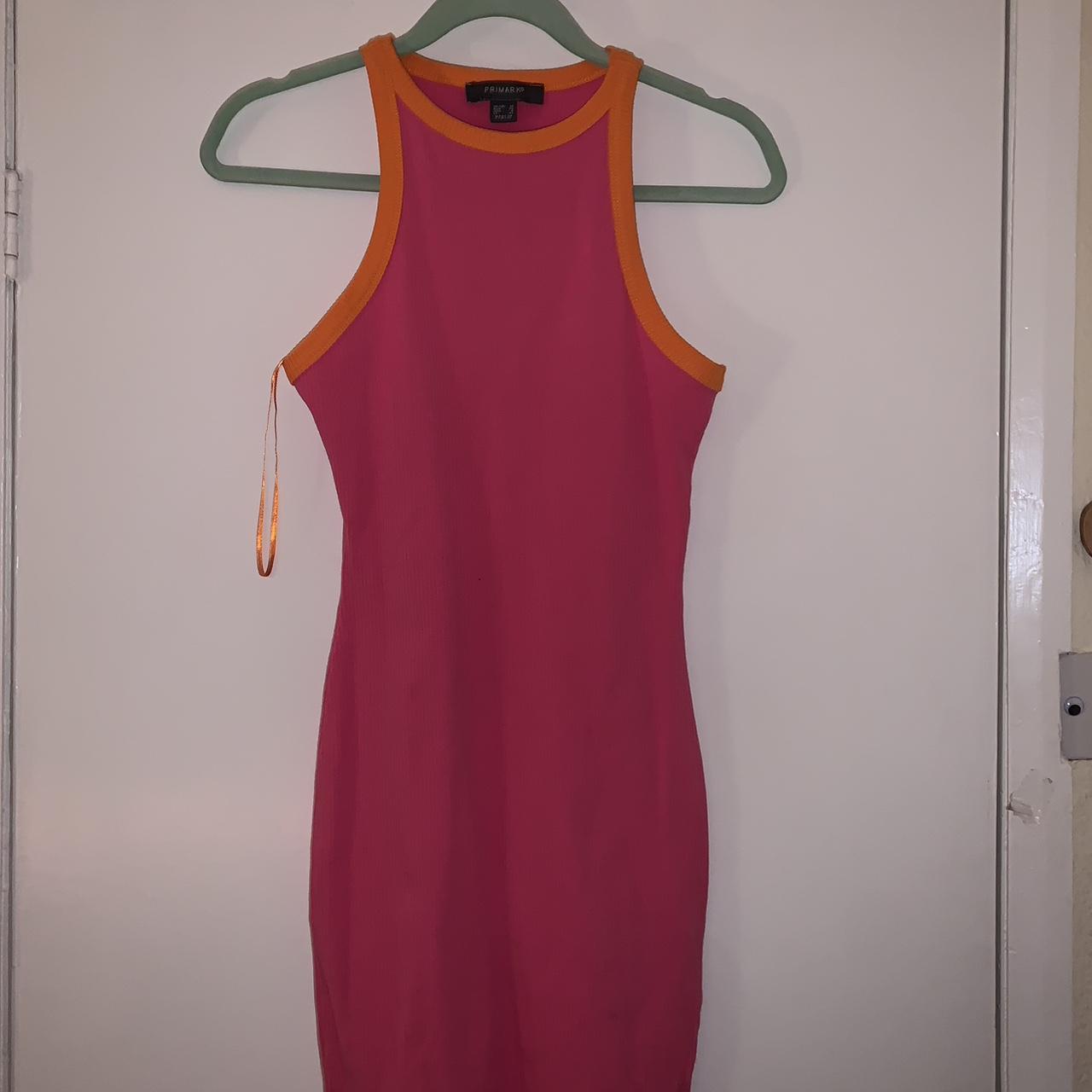 tight ribbed dress, never worn - Depop