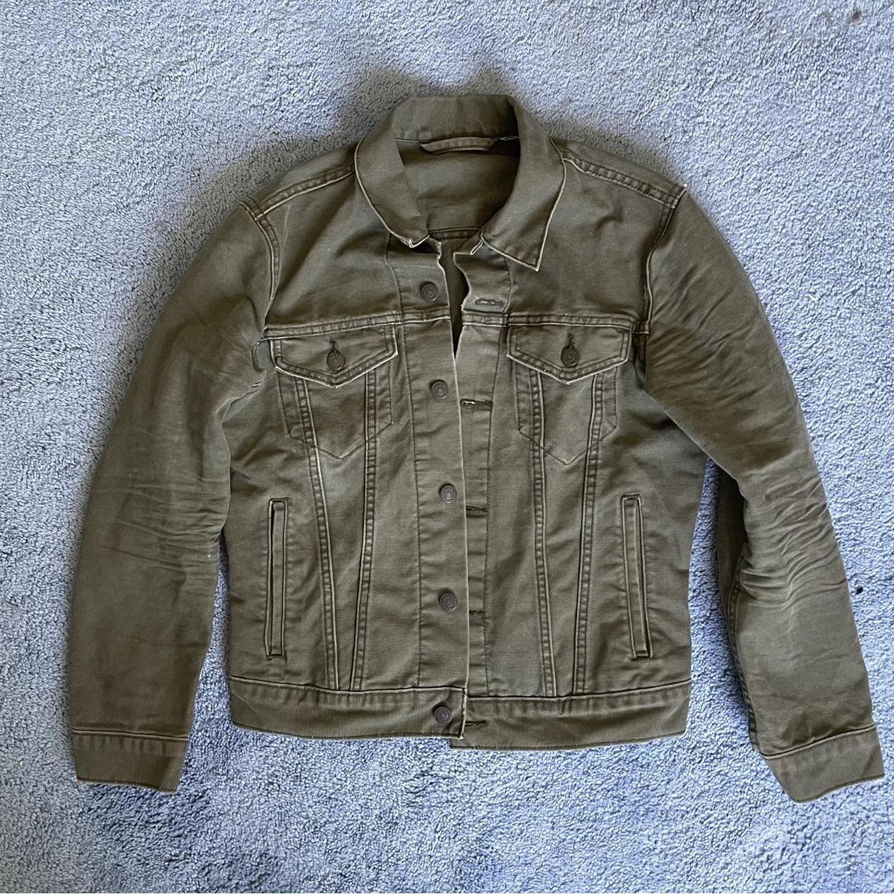 Levi's Men's Khaki and Green Jacket | Depop