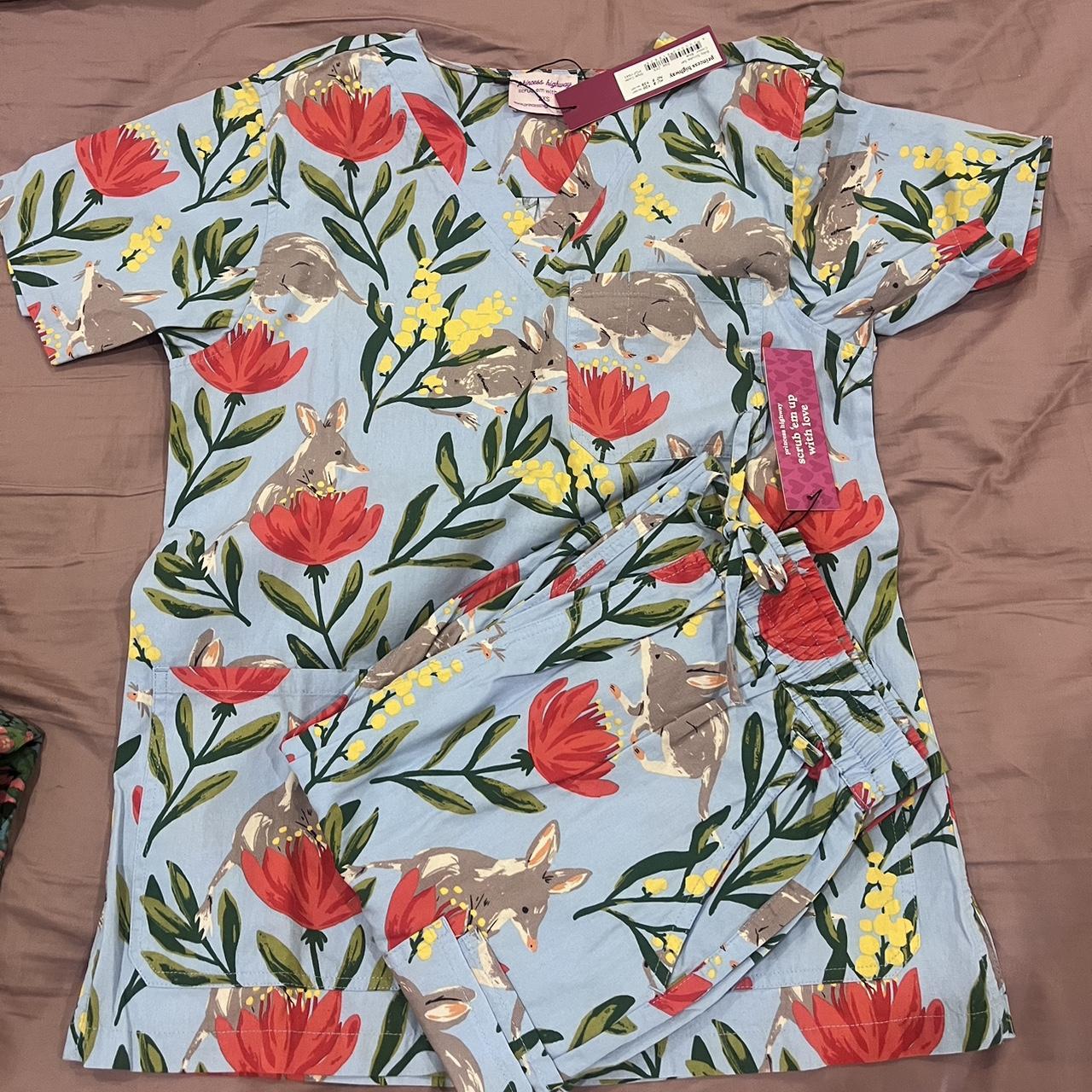 Dangerfield scrub set, 2XS, brand new with tags... - Depop