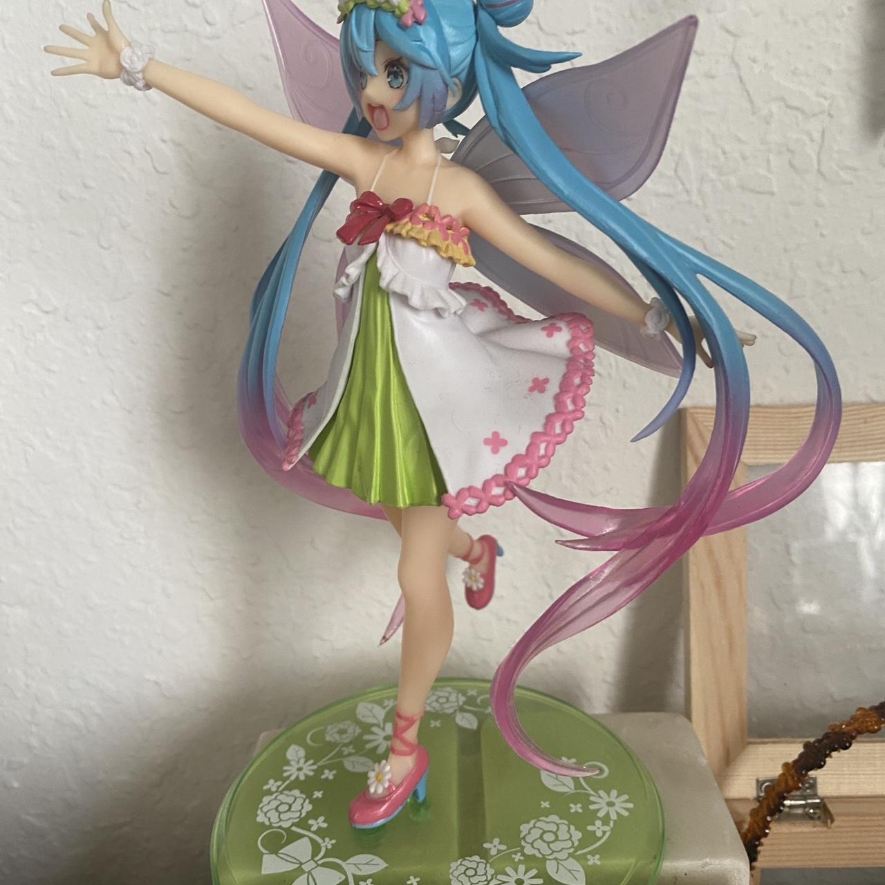 Spring Miku Figure ! Comes with box, she is missing... - Depop