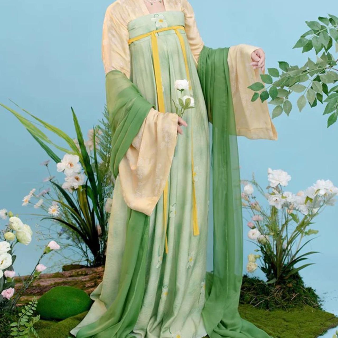 Ning Meng 柠檬 Lemon Fairy Tang Dynasty Qixiong Ruqun... | Depop