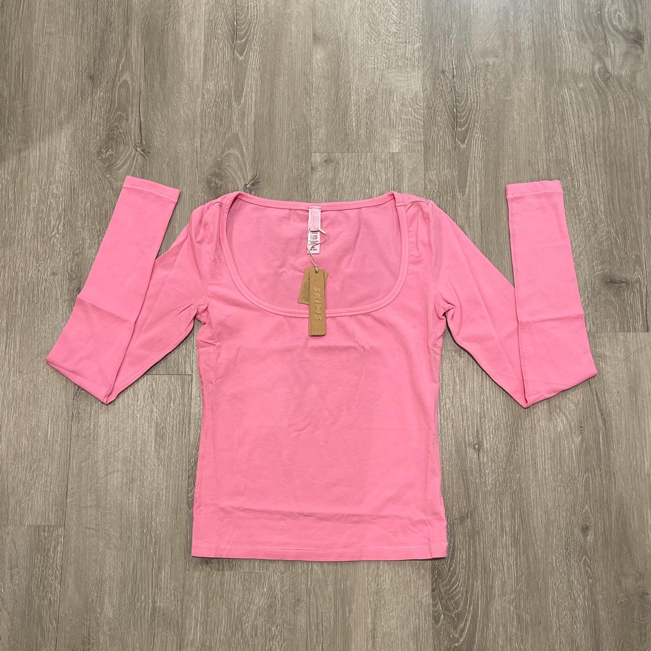 Skims Women's Pink T-shirt | Depop