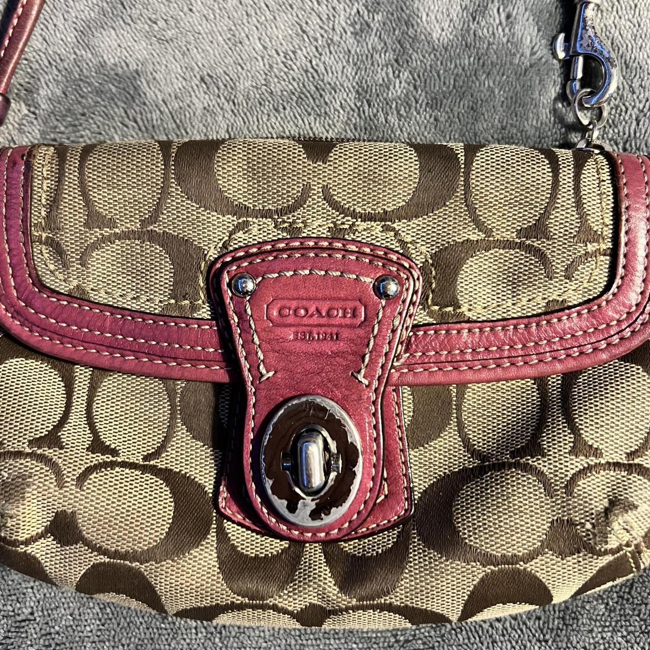 Super cute coach bag/wallet Bag is over all in good... - Depop