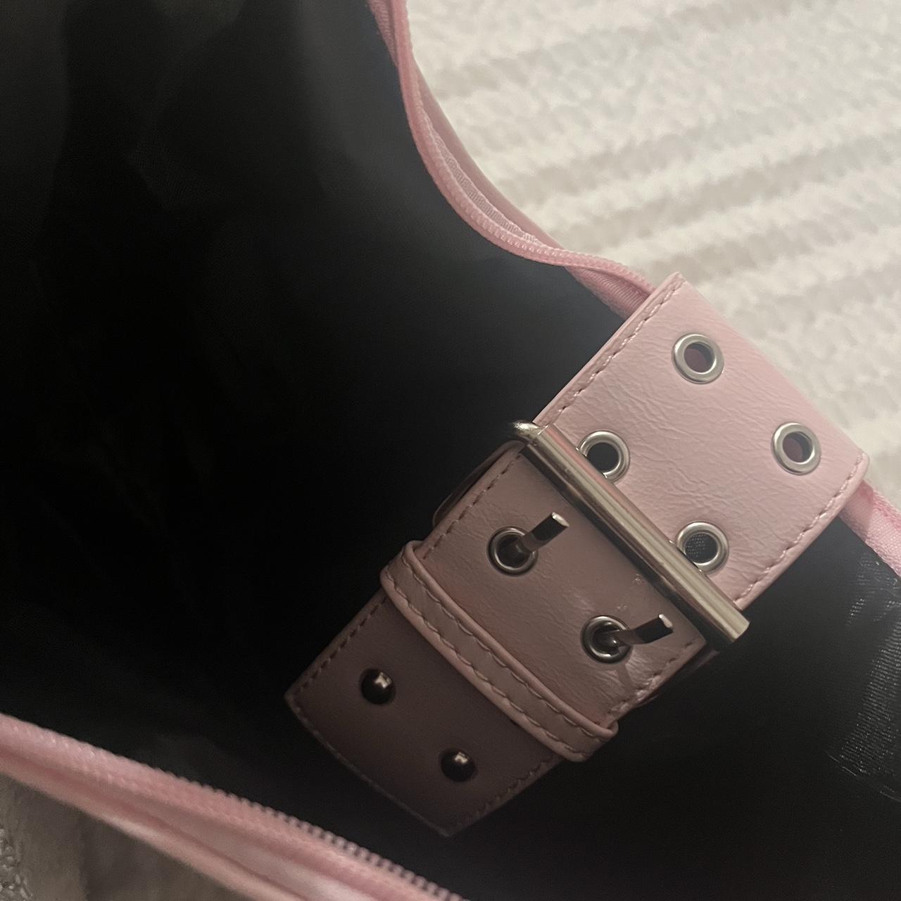 super pretty pink purse, gives y2k i got it from... - Depop