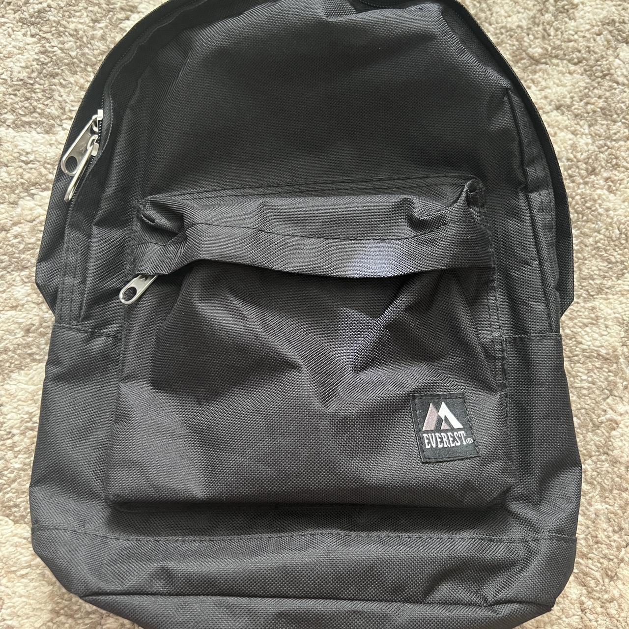 Everest small black backpack - Depop