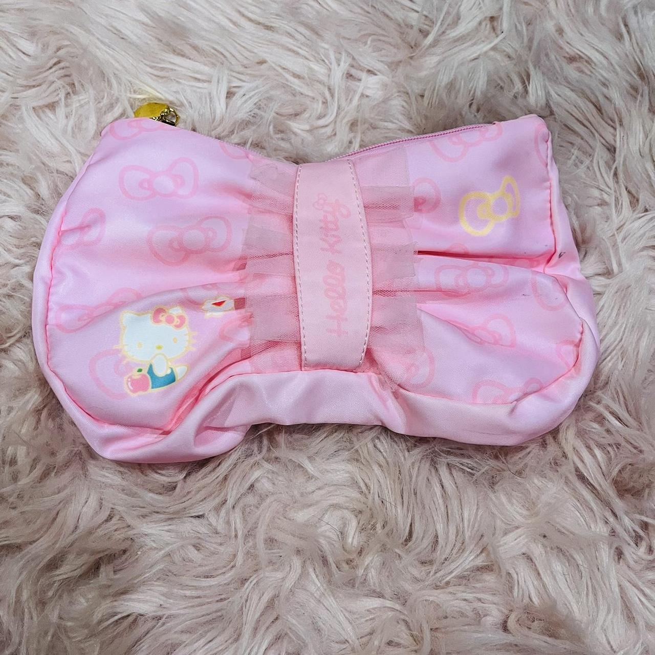 Hello kitty pink bow bag Has little stain on corner... - Depop