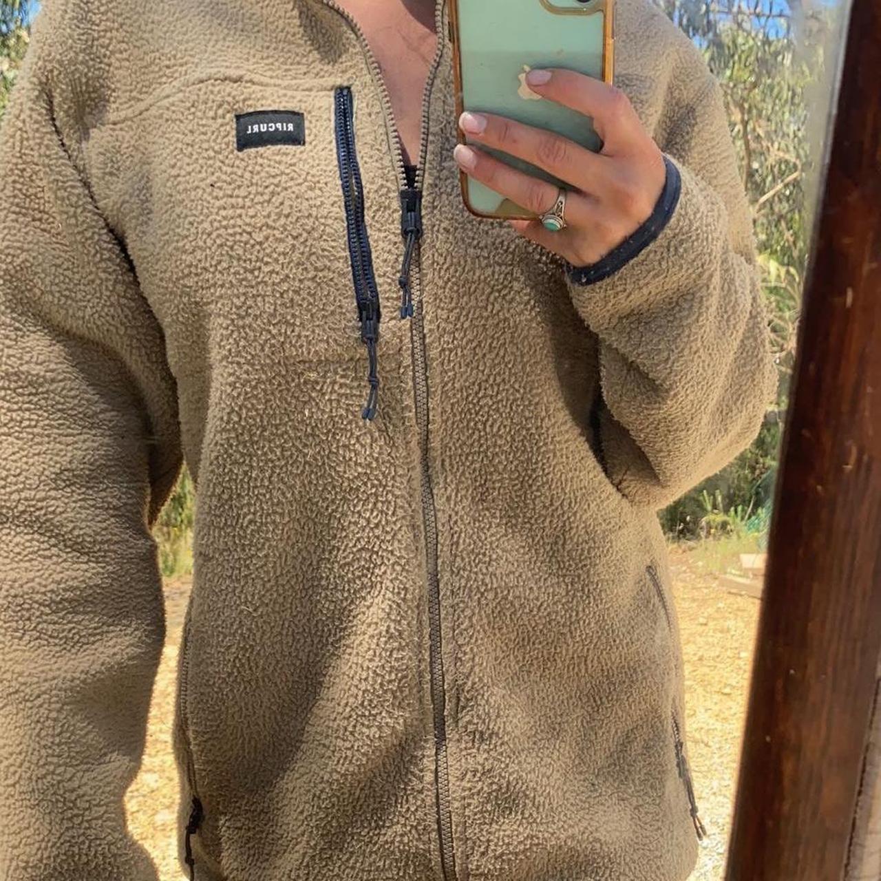 Ripcurl fluffy jacket Can fit 6-10 - Depop