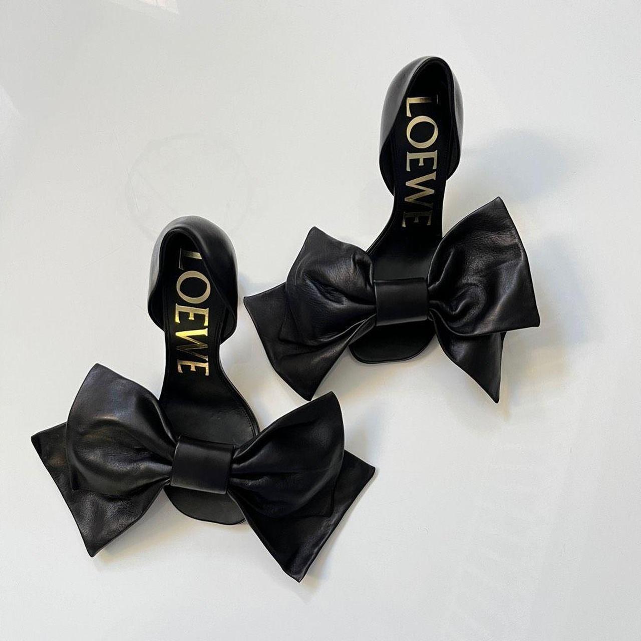 Loewe Toy Bow 90 Pump Size 38 / US8 Color... - Depop