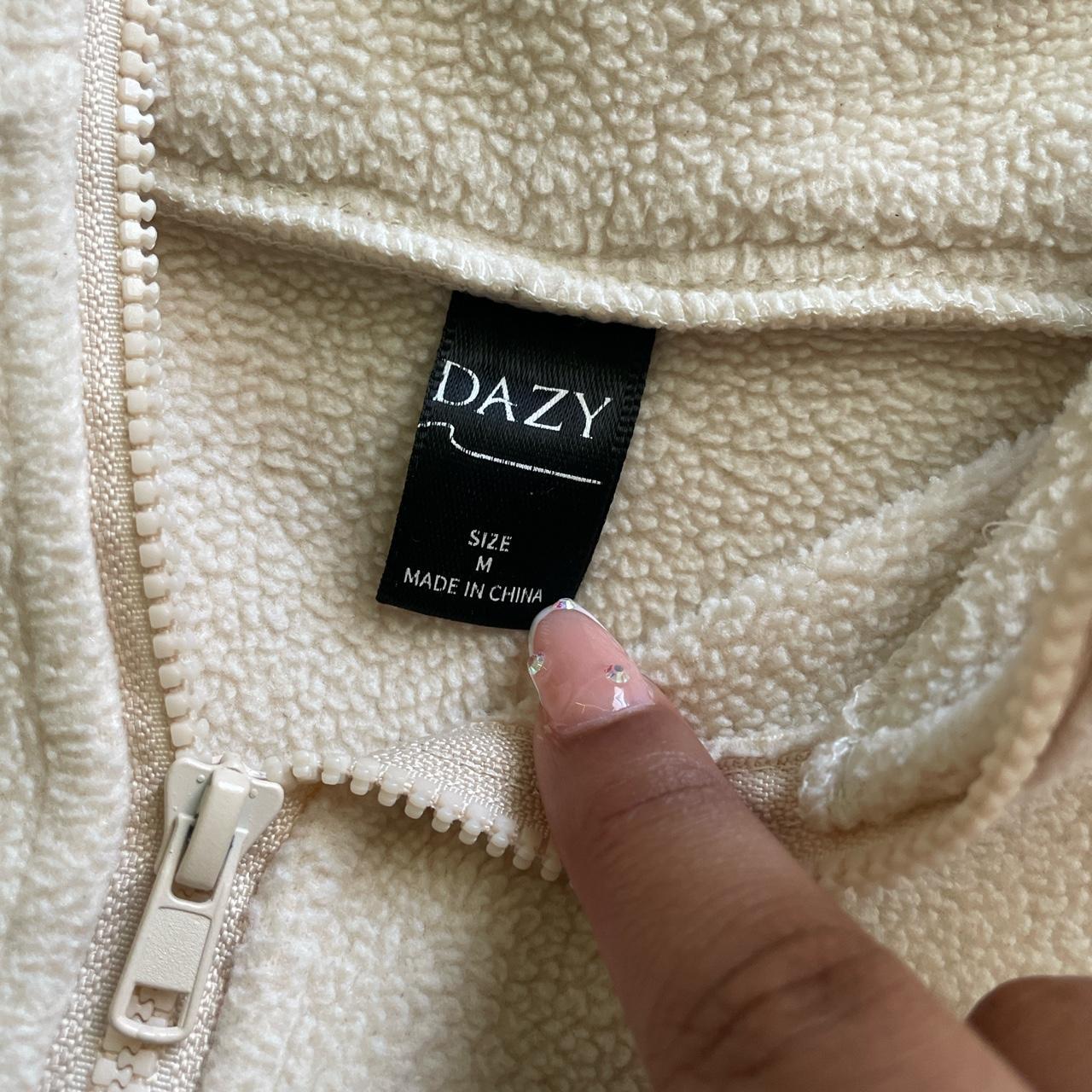 dazy oversized sweatshirt ️ read bio ️ - super... - Depop