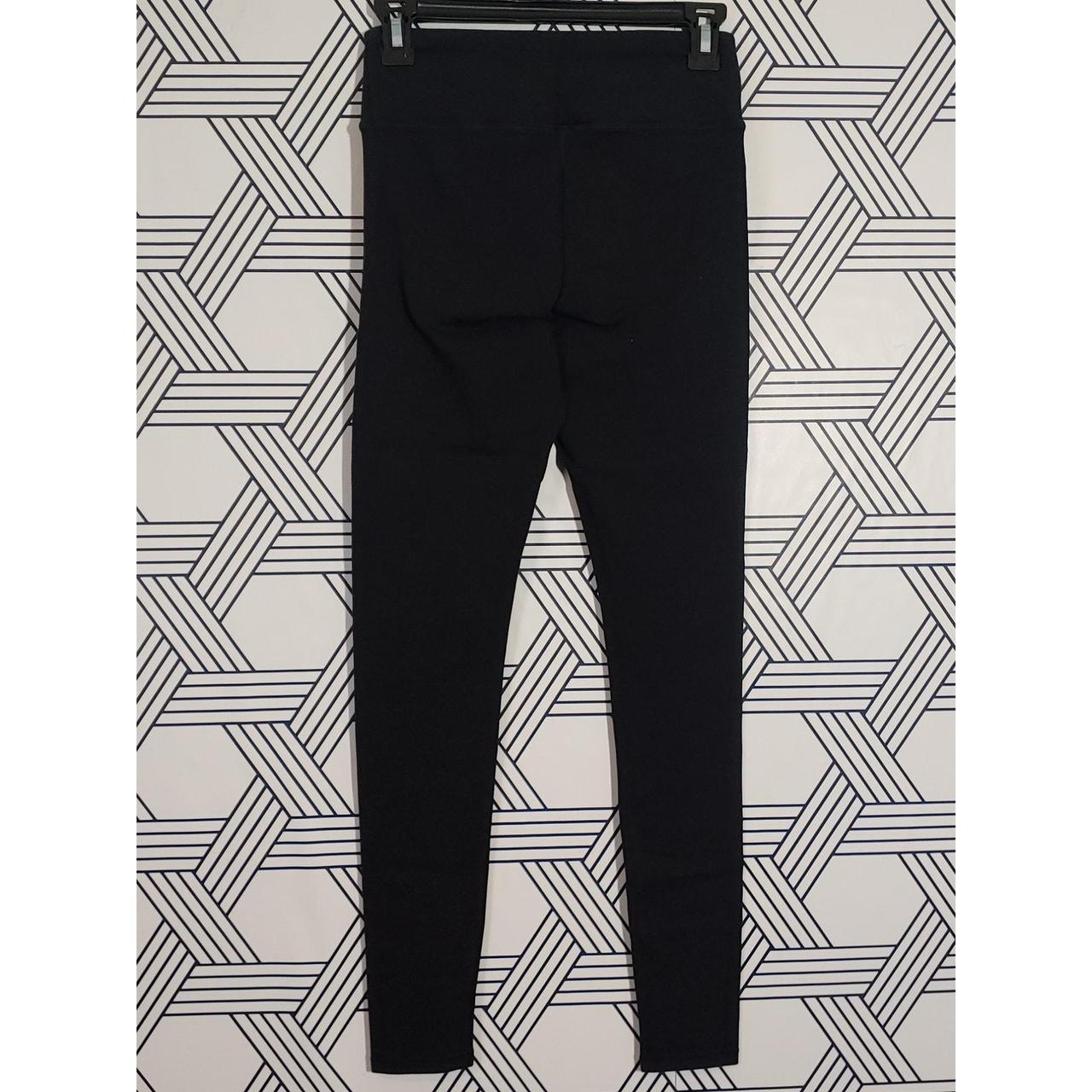 NWT SKIMS Outdoor Leggings Bo-Leg-3729 Size Small... | Depop