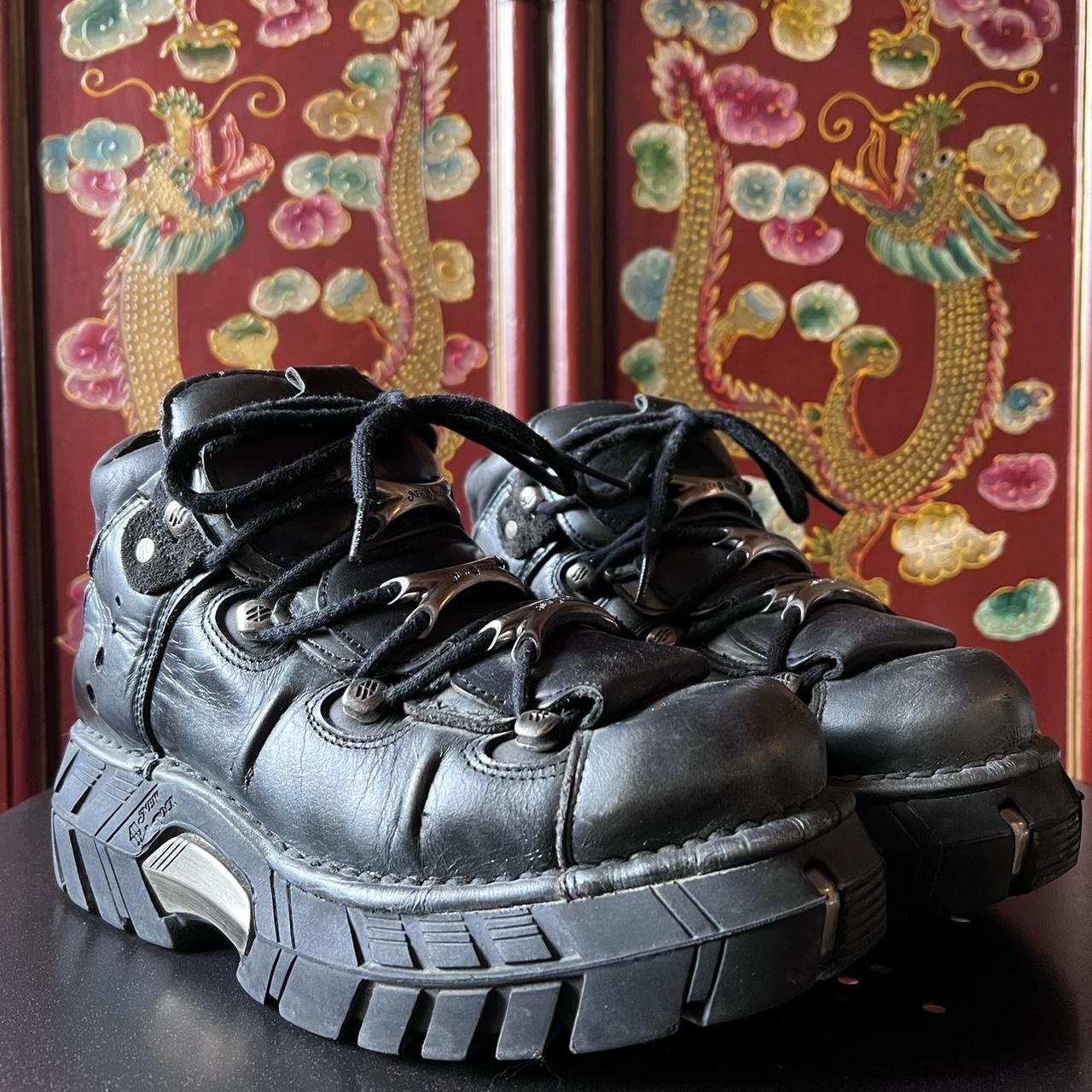 🎀 00s Vintage „New Rock“ Platform Sneakers 🎀 Price... - Depop