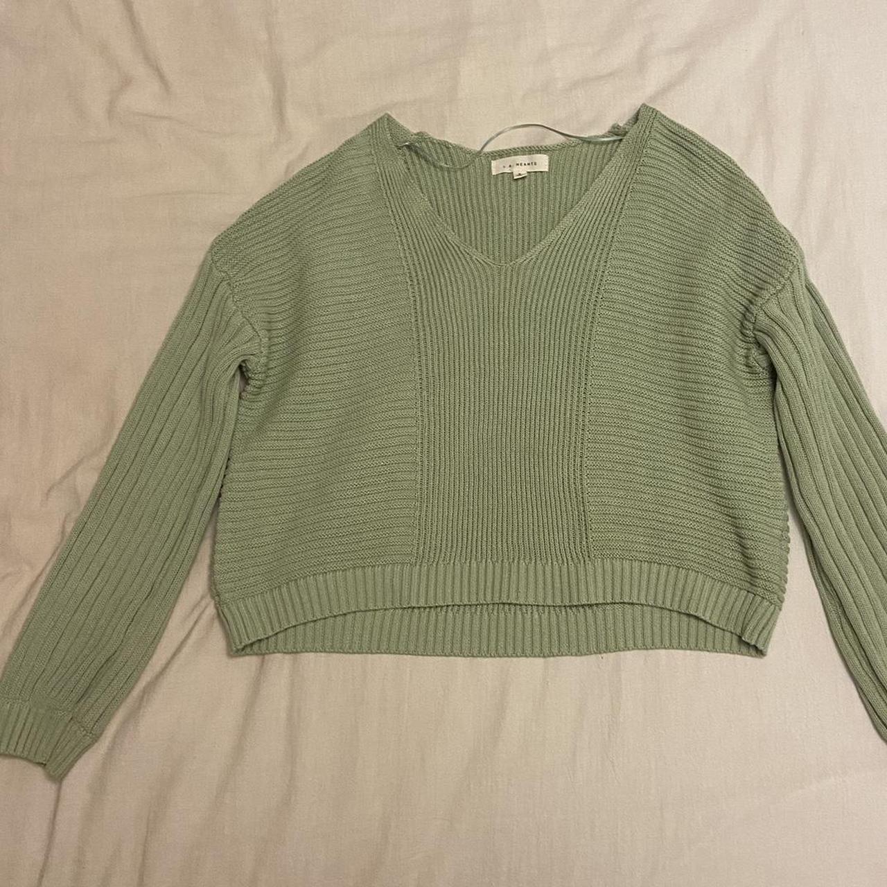 Green v neck sweater - Depop