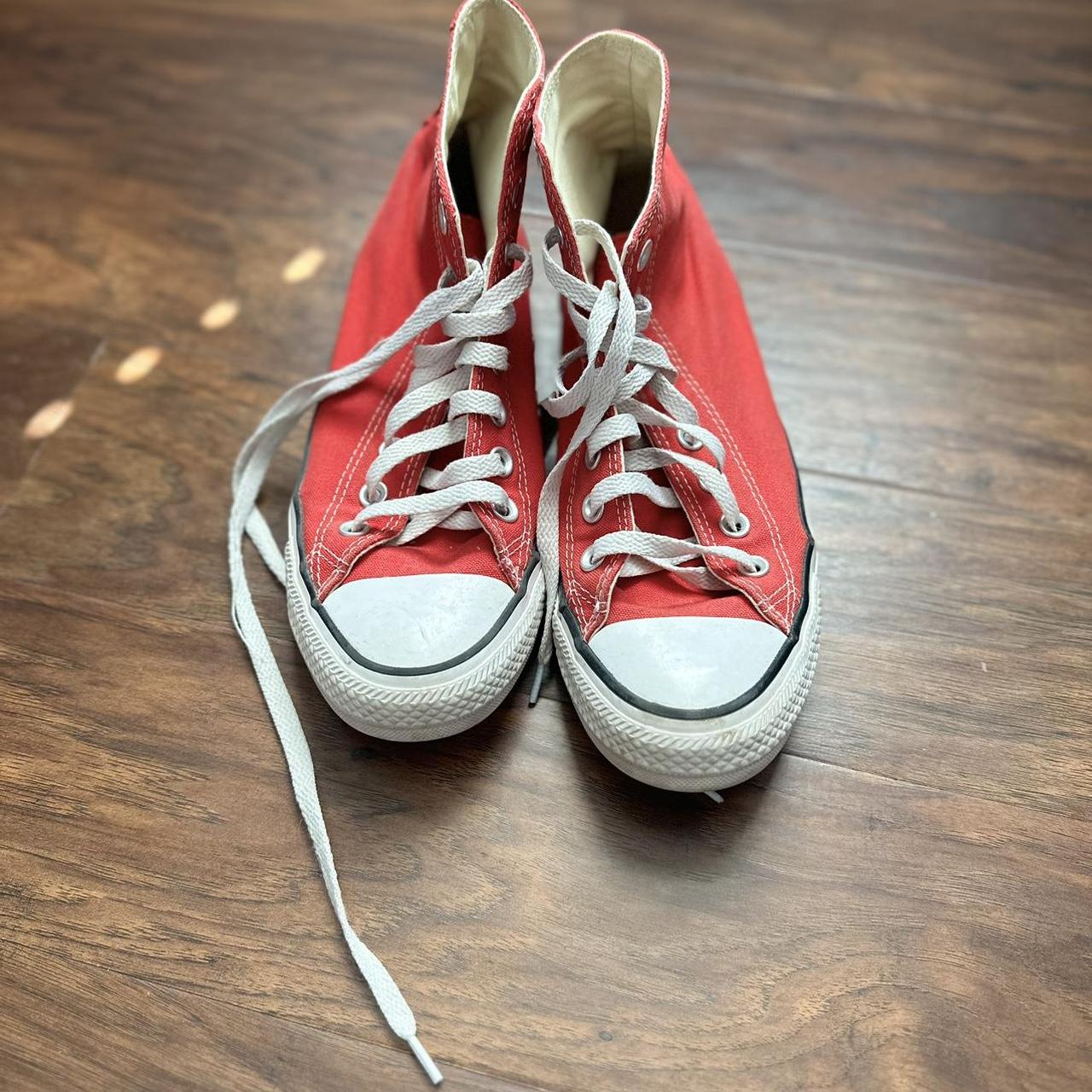 Cute Red converse. Size women’s 8.5. In good shape. - Depop