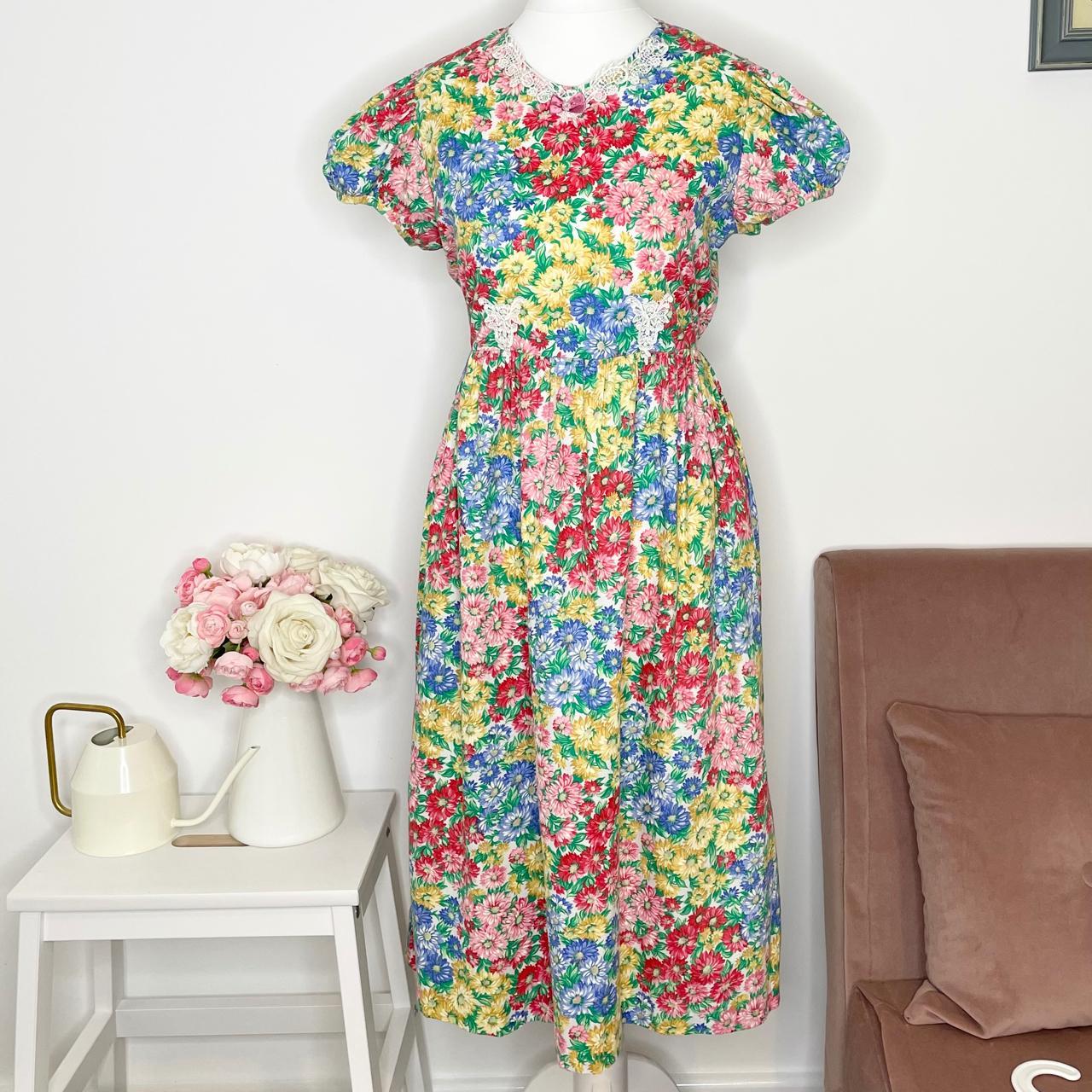 Wonderful Vintage Midi Dress. Flower Pattern on the... - Depop