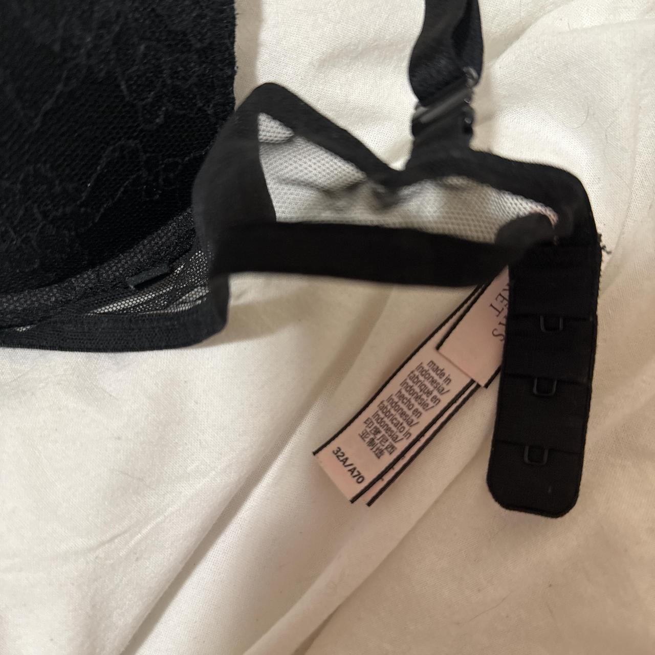 Victoria’s Secret black lace bra 32A!!! So cute... | Depop
