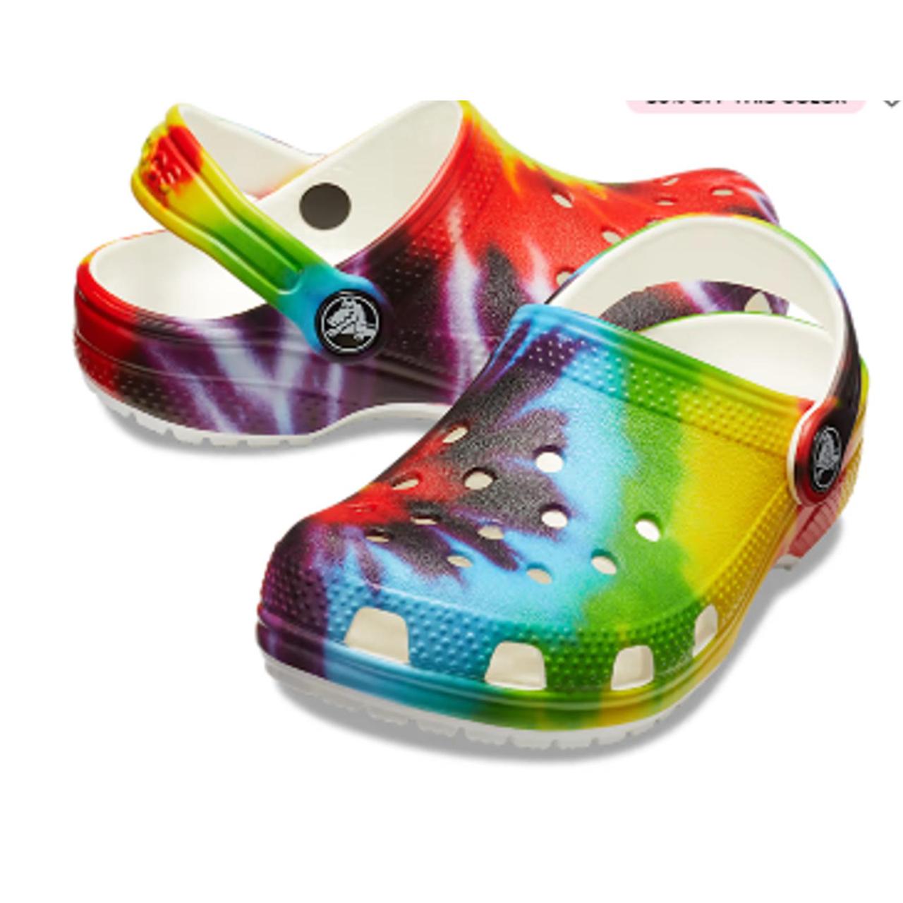 Crocs Women's White and Blue Clogs | Depop