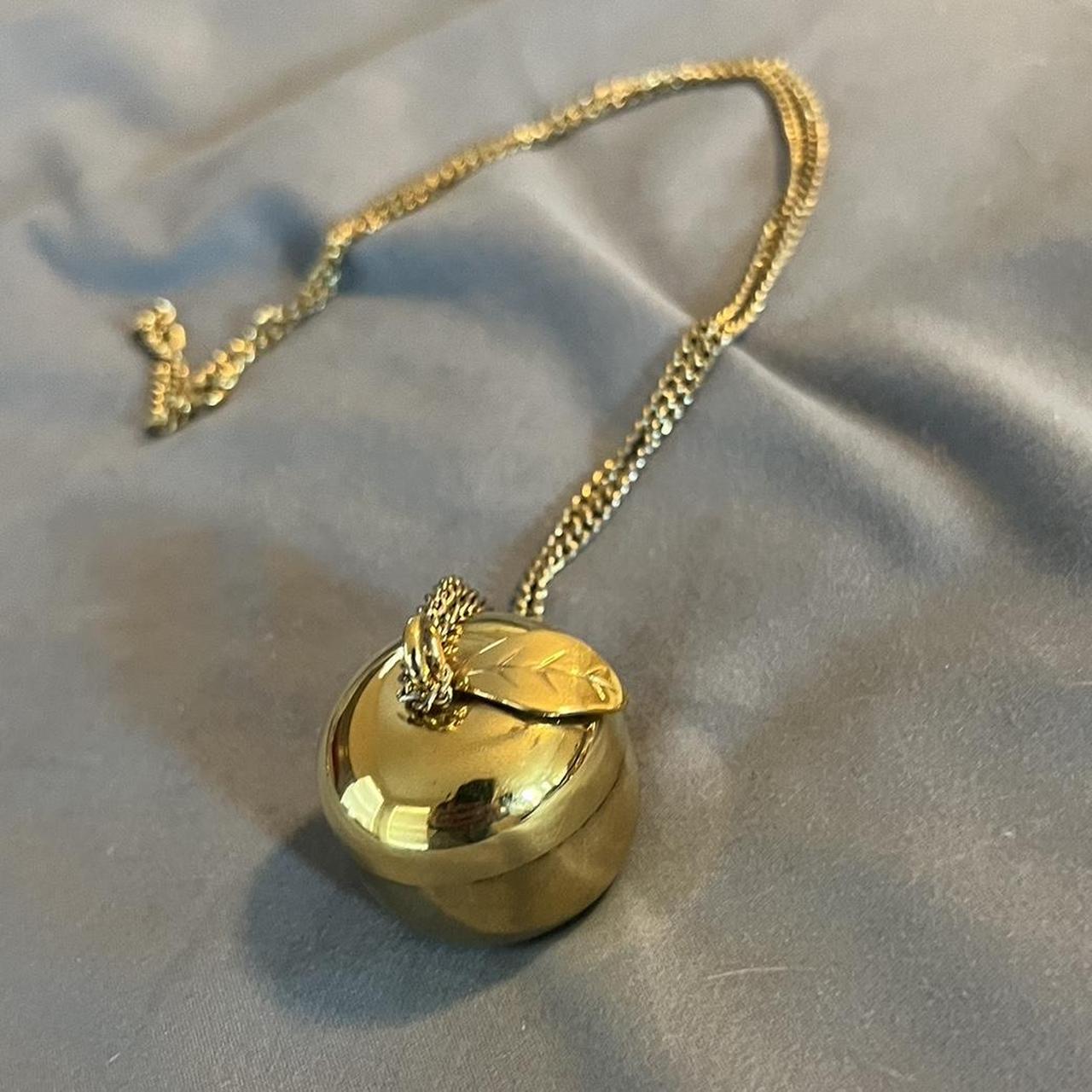 Apple Design Necklace! Cute lil golden apple... - Depop