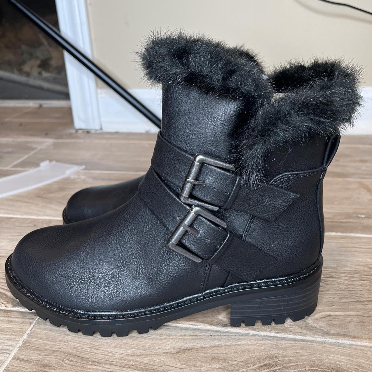 Universal Thread Women's Black Boots | Depop