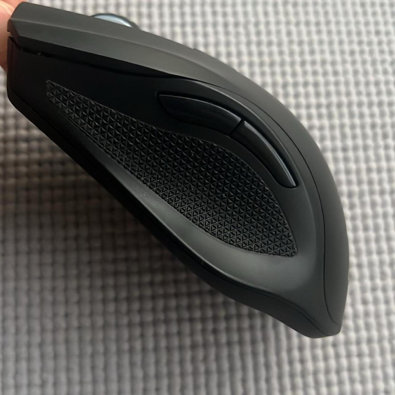 Omen gaming mouse - black - lights up when plugged... | Depop