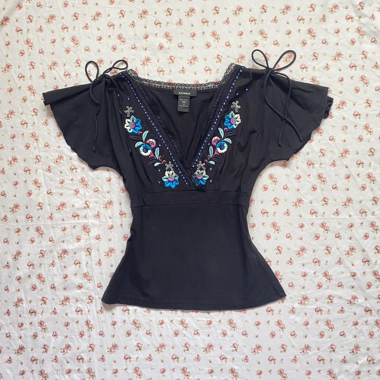 Vintage Express Top 🩵 Has lace and embroidered... - Depop