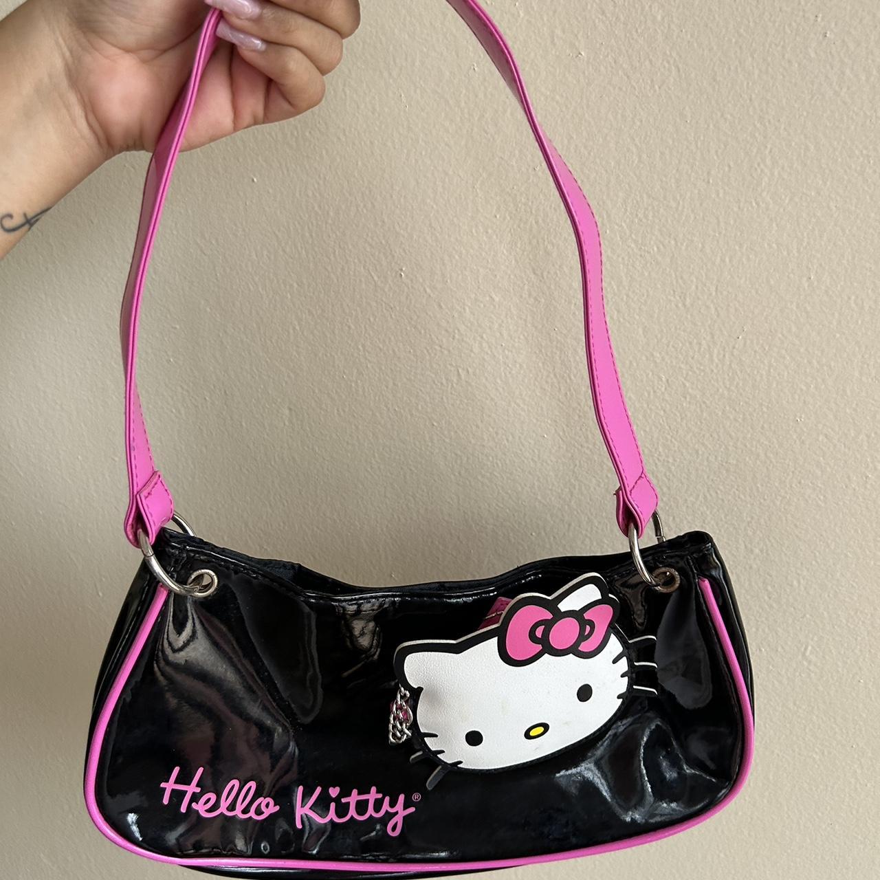 Hello Kitty bag has some rust open to offers... - Depop
