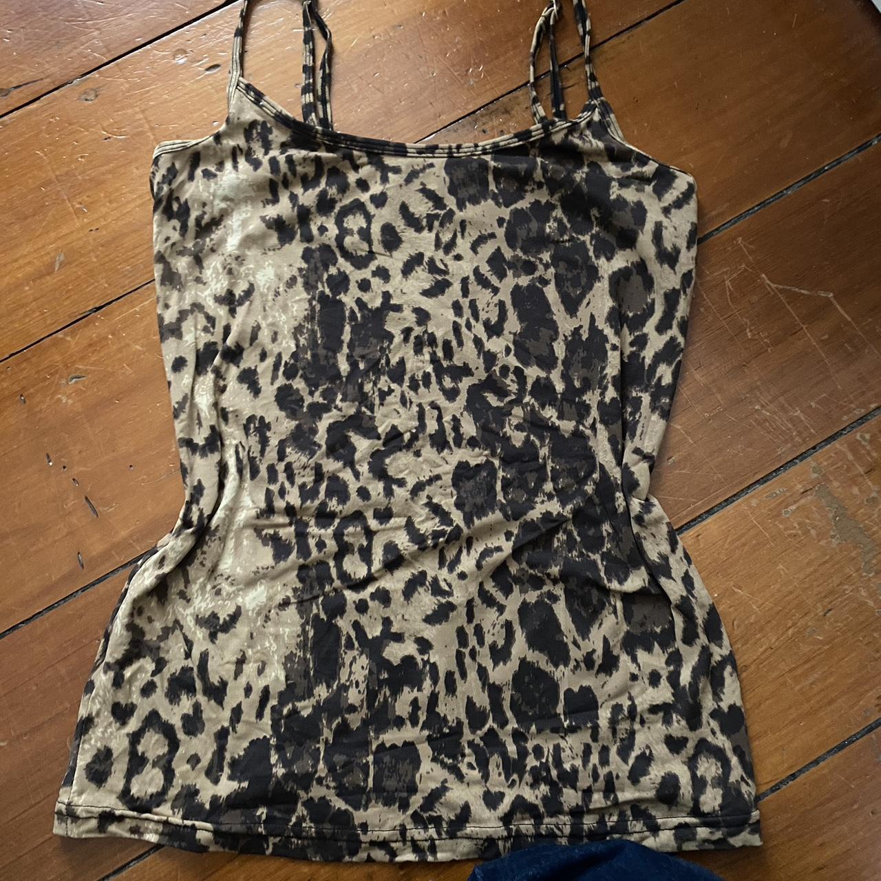 leopard print singlet fits me as a size 6 when tied... - Depop