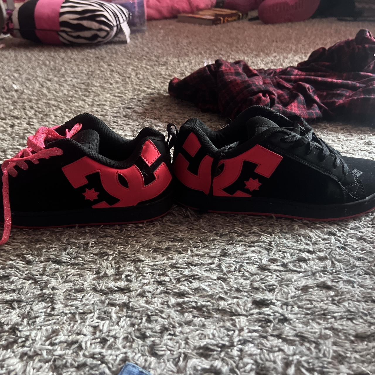 hot pink dc shoes text before buying!! #dcshoes - Depop