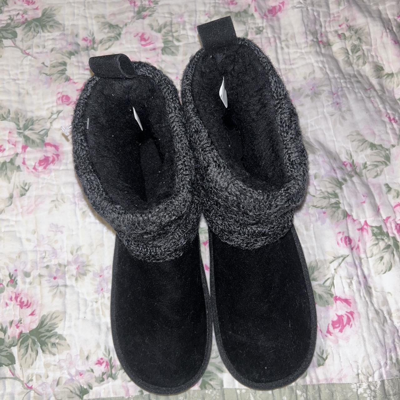 never worn black fluffy winter boots a bit dusty... - Depop