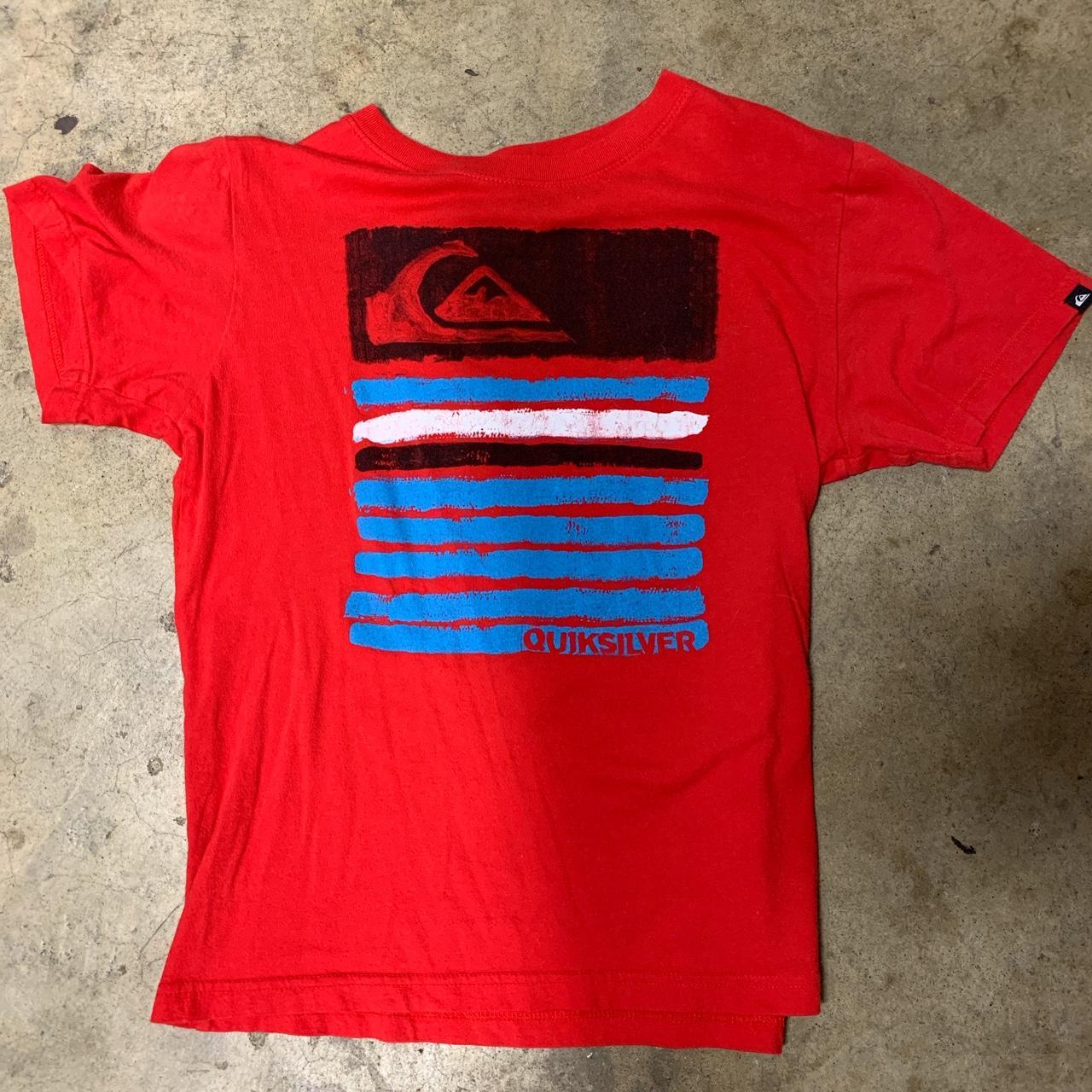 Y2k red quicksilver tee in great condition no flaws... - Depop