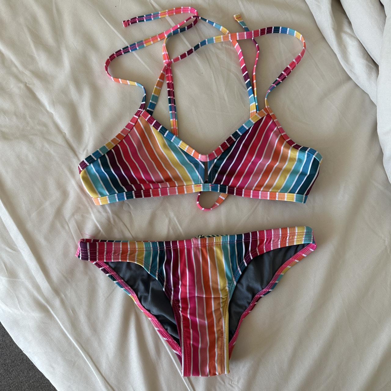 Jolyn Rainbrite Set - top Size M (vent top) -... | Depop