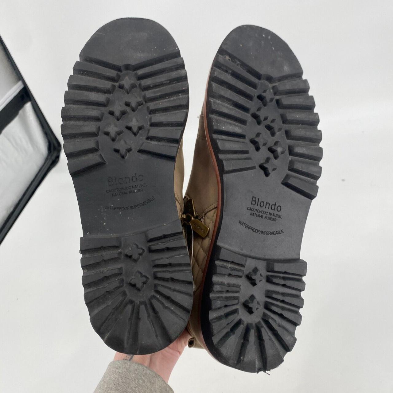 Blondo Women's Khaki and Brown Boots | Depop