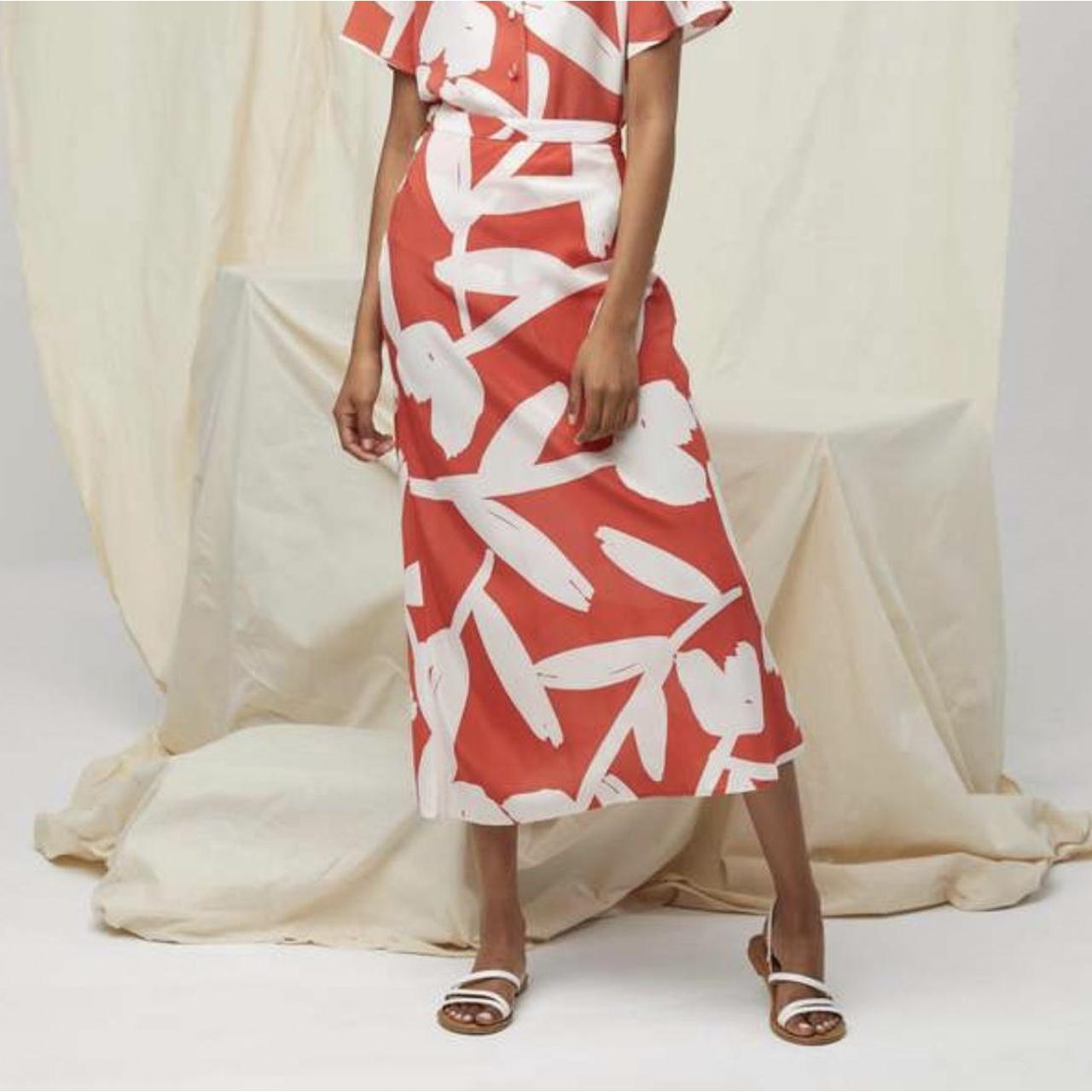 Lois Hazel dinner skirt in paradise Size 8 Brand... - Depop