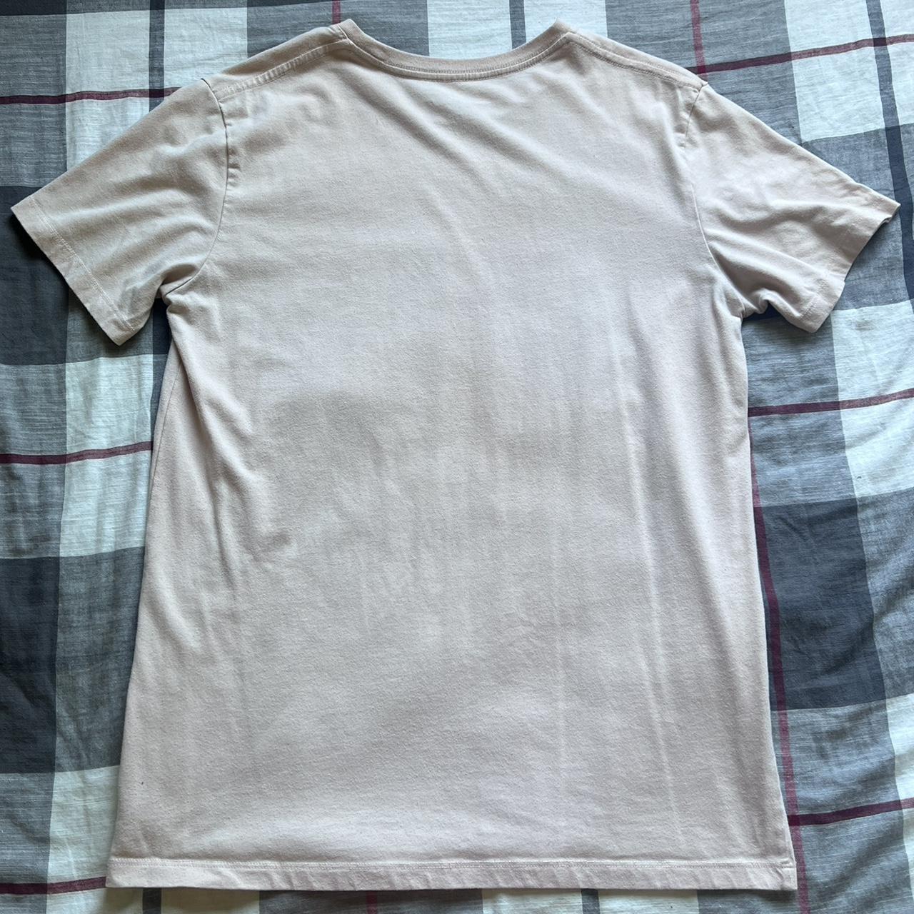 Tan graphic t - Depop