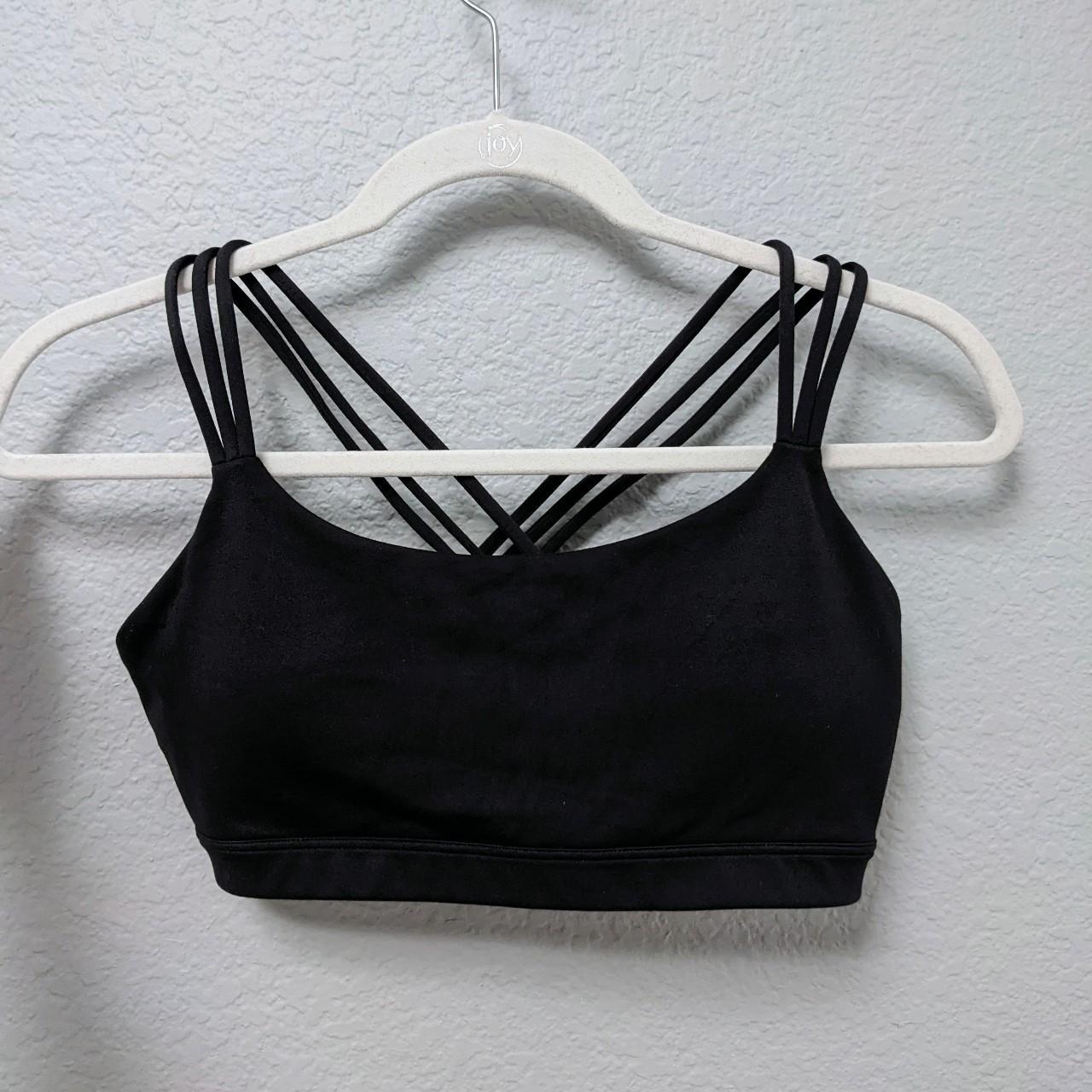 Gap GapFit Eclipse strappy sports bra Size: women's... - Depop