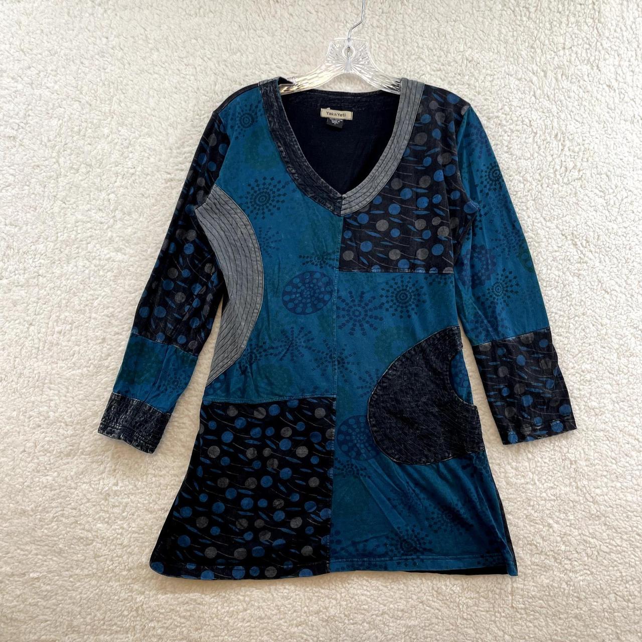 Yeti Women's Blue Sweatshirt | Depop