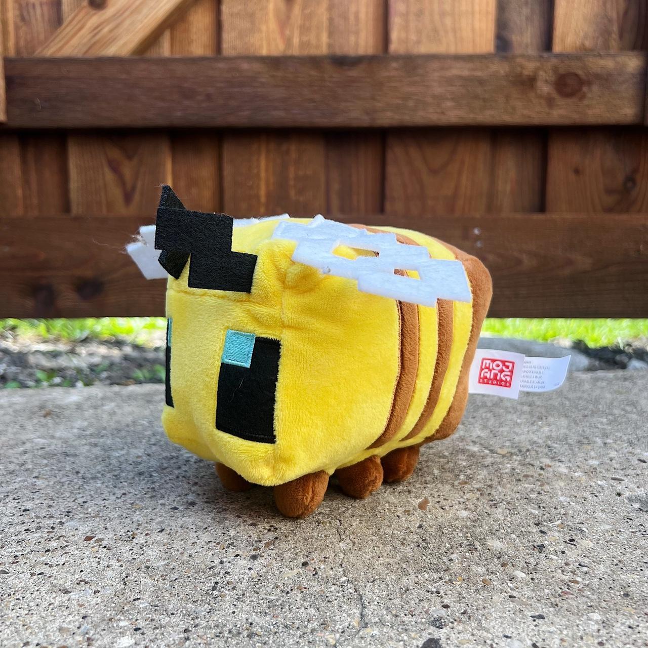 ︎ mojang ︎ minecraft bee plush ︎ yellow / brown /... - Depop