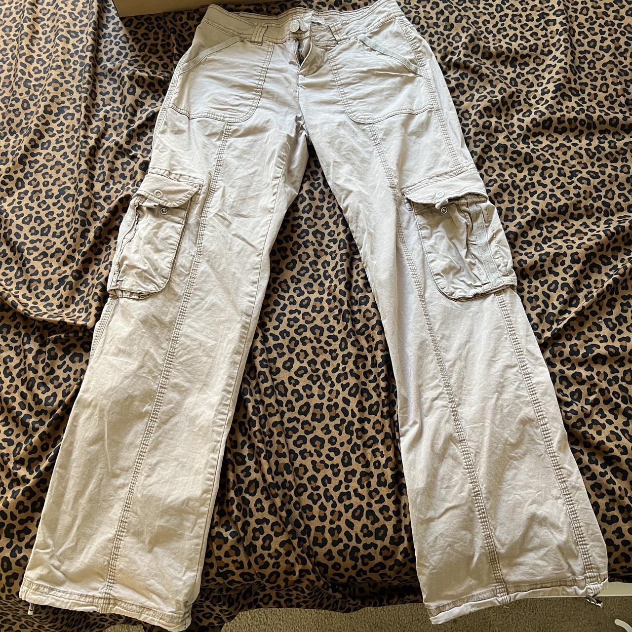 Y2k cargo pants #у2k #y2kcargo #early200sfashion - Depop