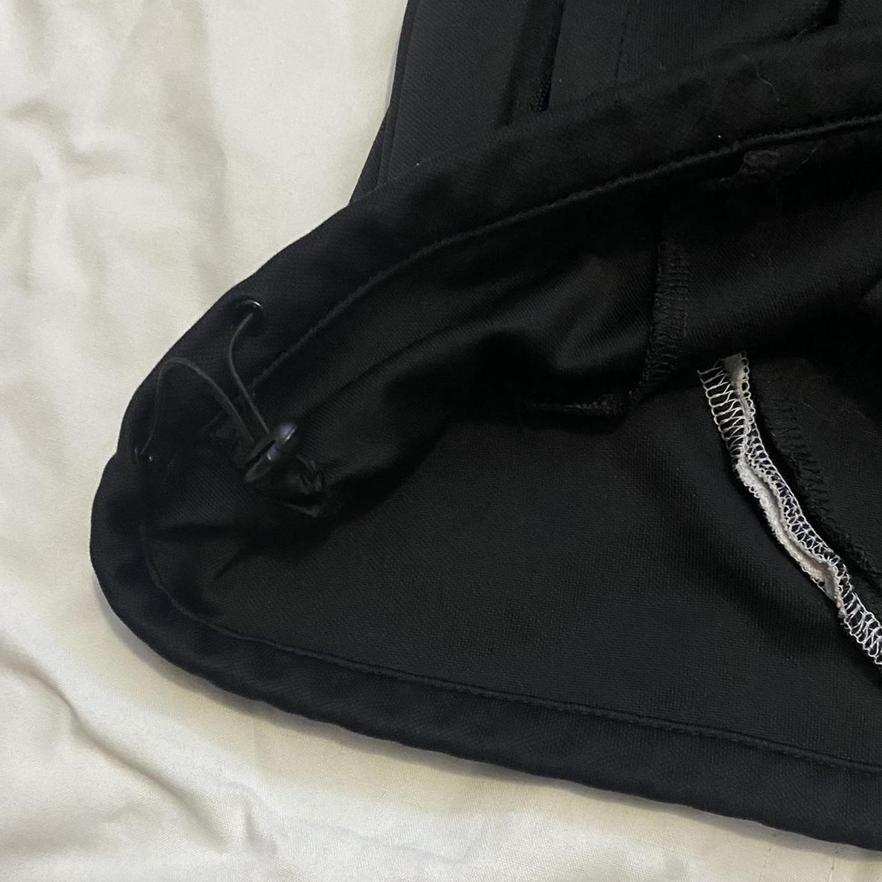 Cool adidas jacket, zipper doesn’t have a handle - Depop