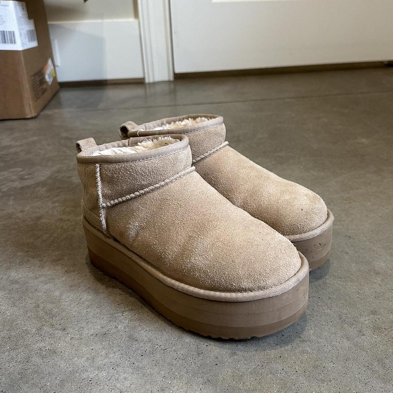 Mini Platform Uggs 🧸🎀 Bought these december... - Depop