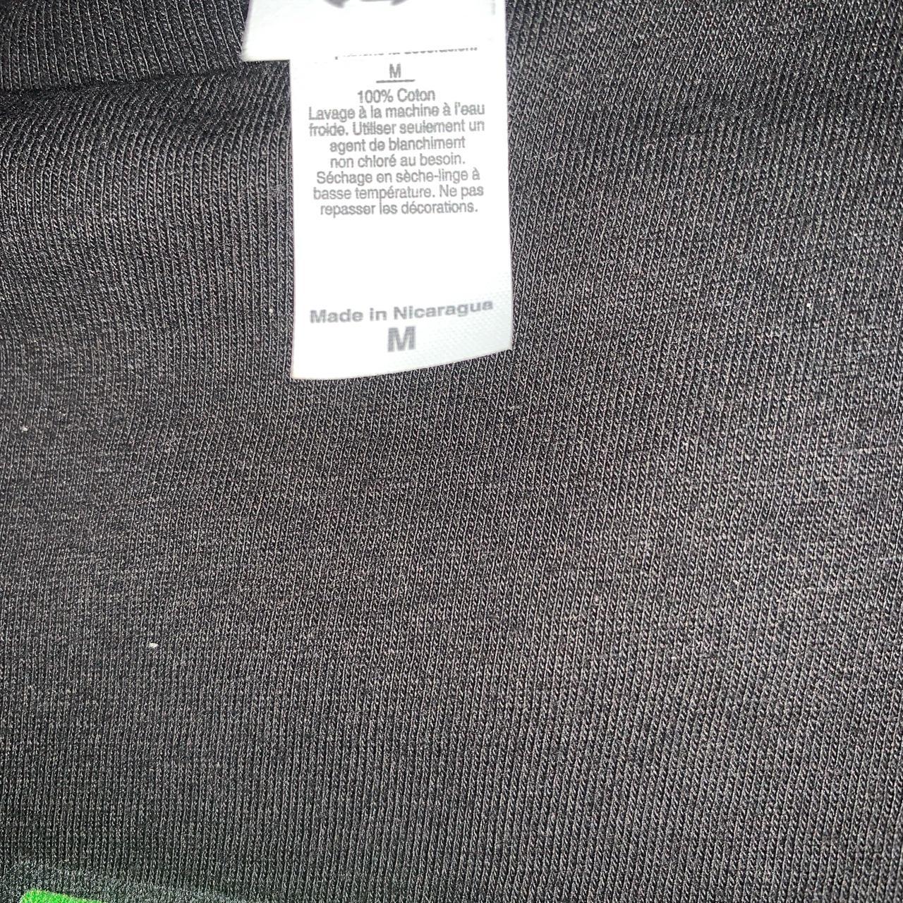 uhrm DONT BUY looking to trade this i set my friends... - Depop