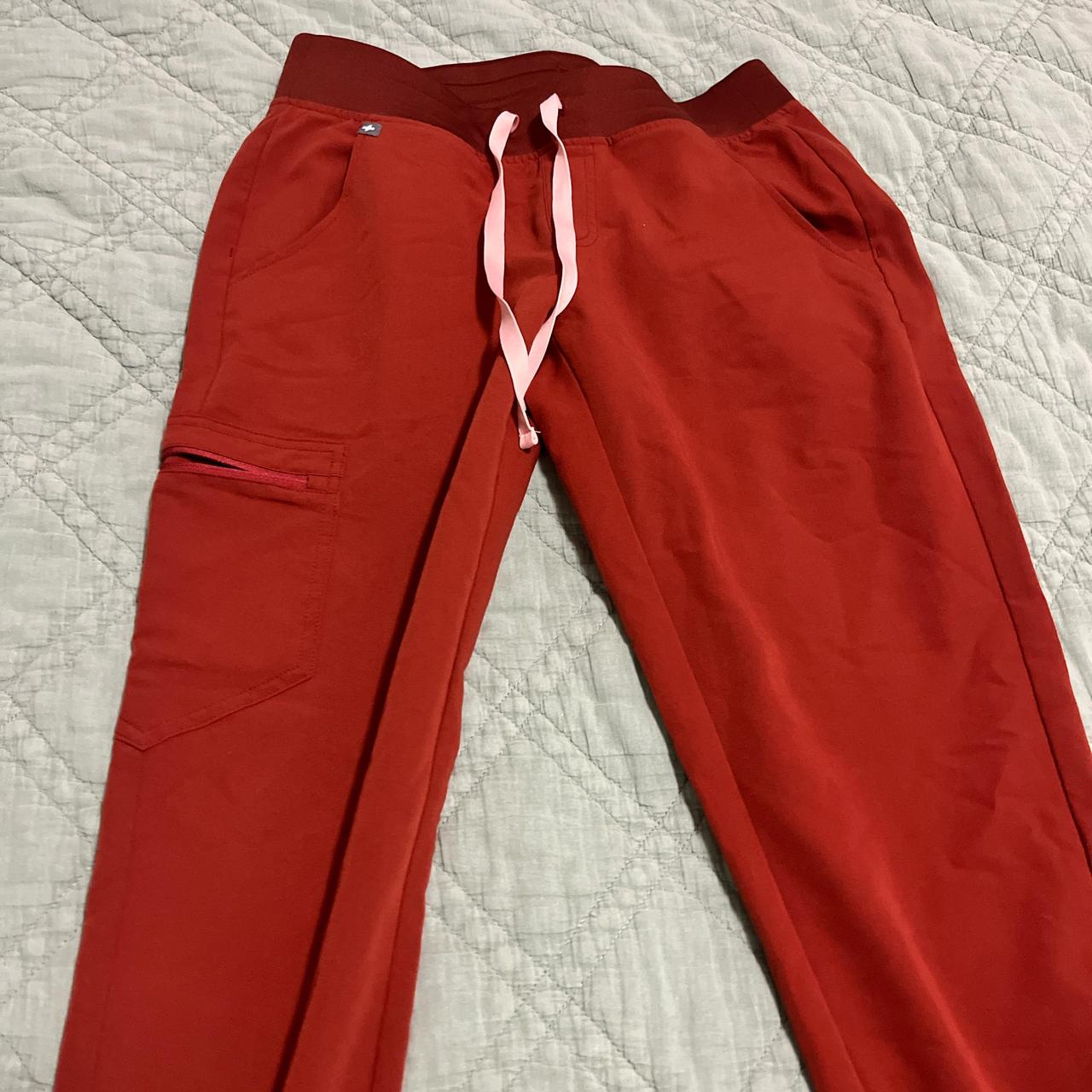 Amber FIGS cuffed leg scrub pants! The last photo is... | Depop